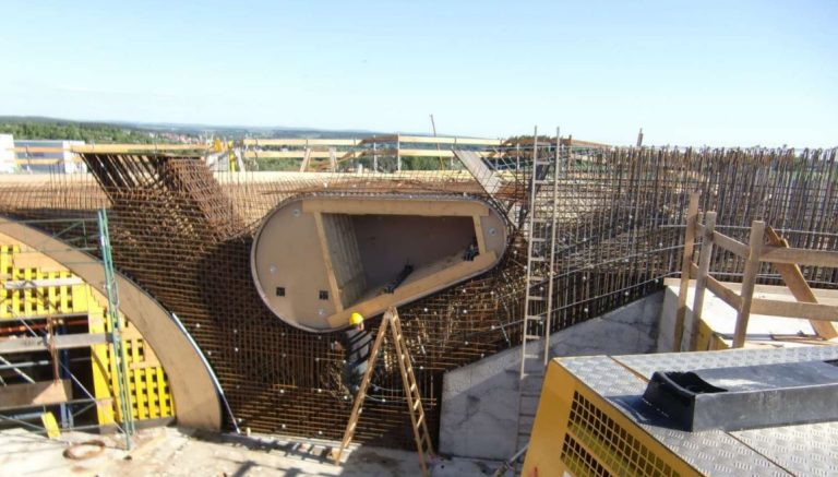 Burgenland: Experiment Brückenbau mit Freiformschalung - DOKA Blog